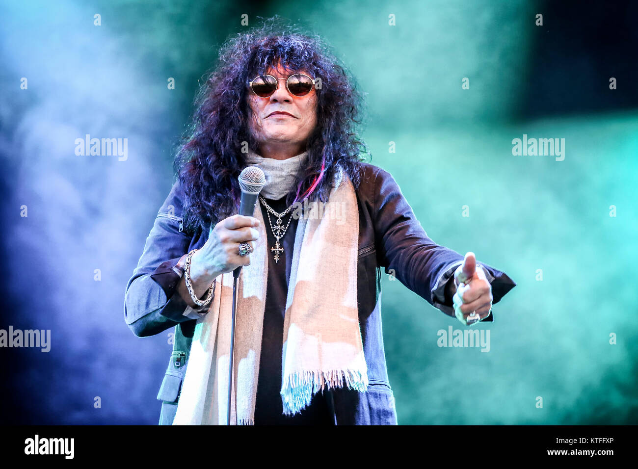 Paul king singer hi-res stock photography and images - Alamy