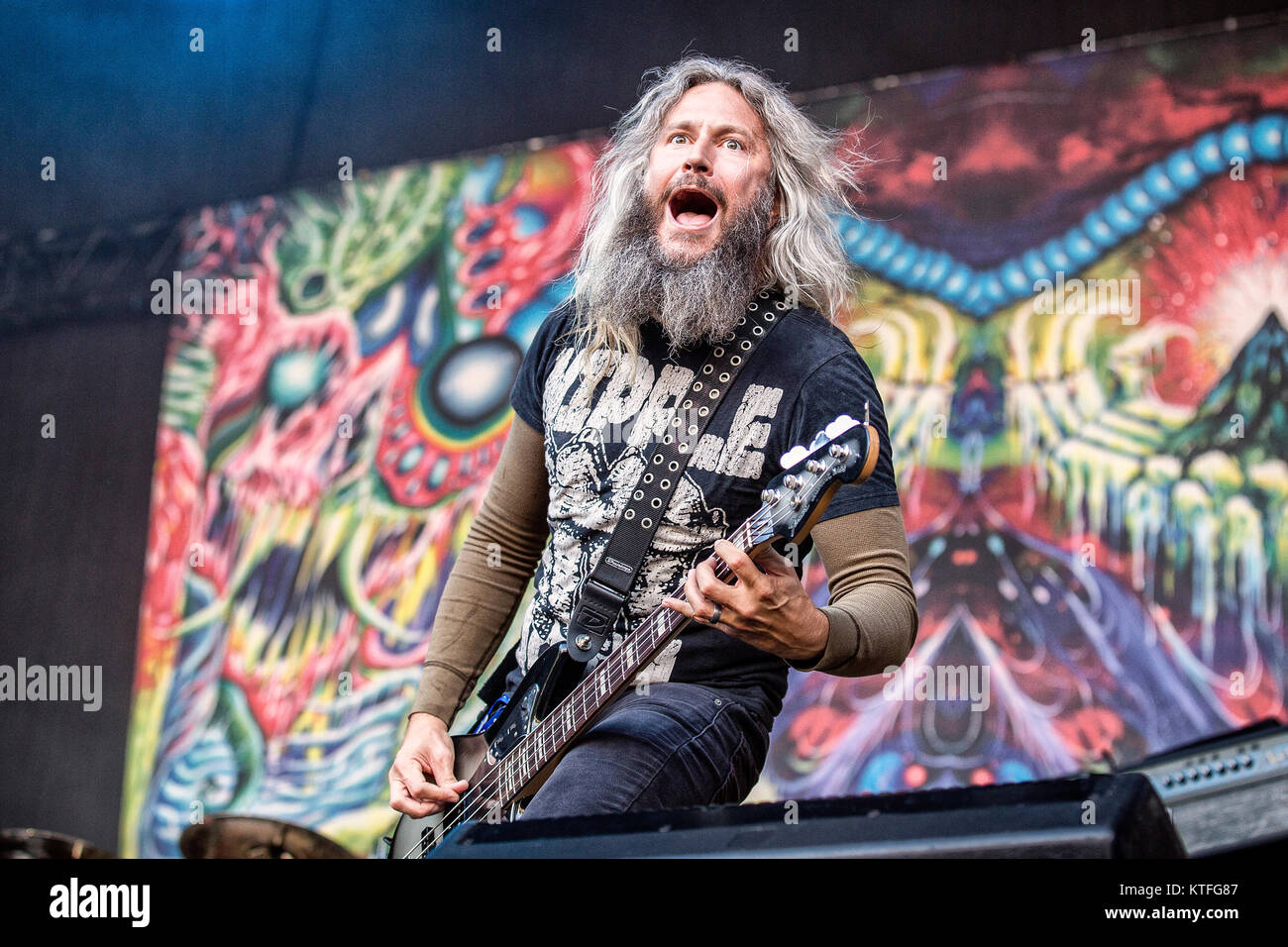 Troy sanders bassist singer mastodon live hi-res stock photography and ...