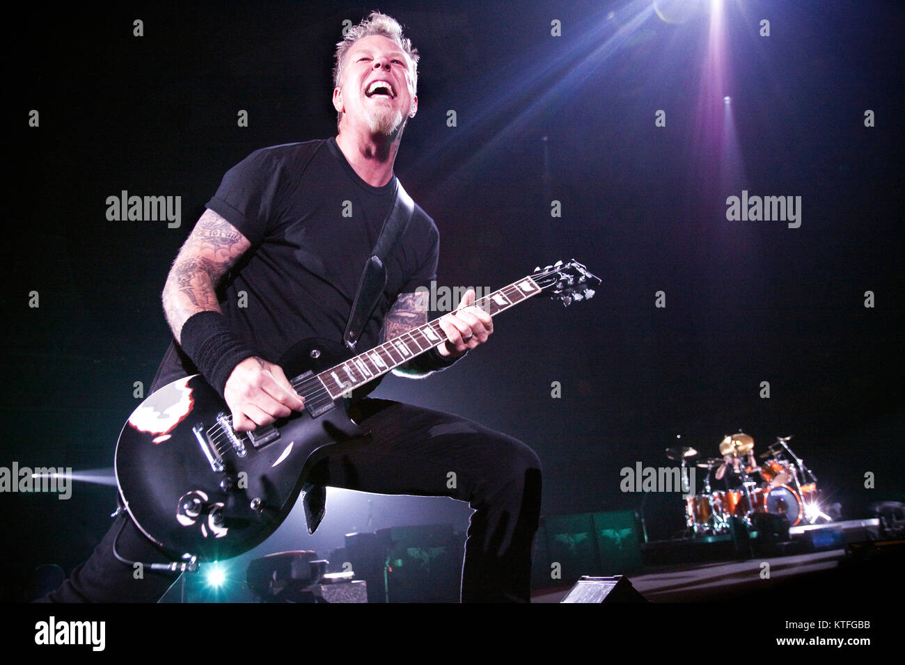Metallica band on stage rock hi-res stock photography and images - Alamy