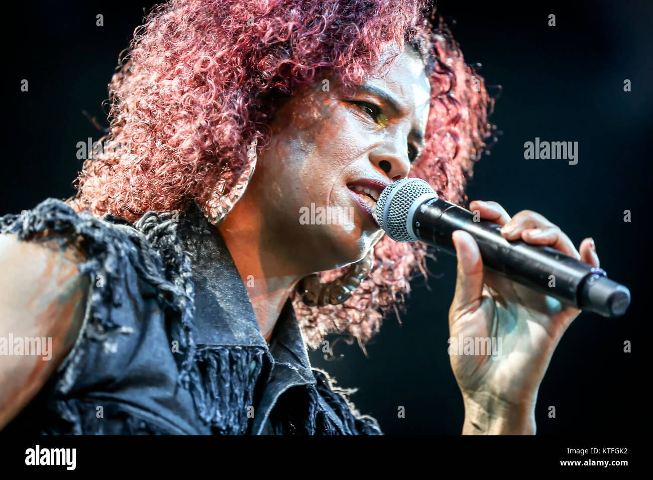 Neneh cherry hi-res stock photography and images - Alamy