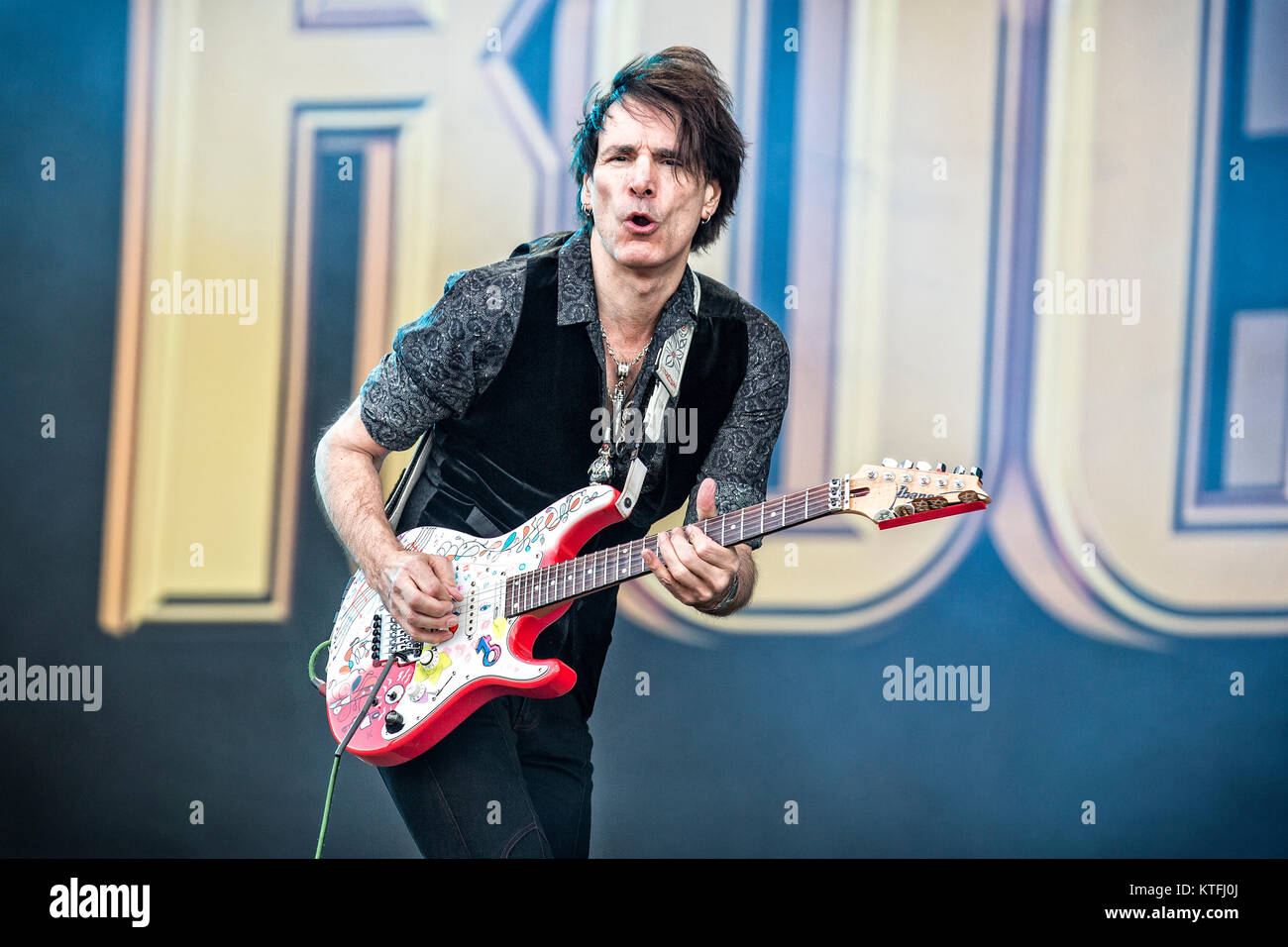 The American record producer, singer, musician and guitarist Steve Vai ...