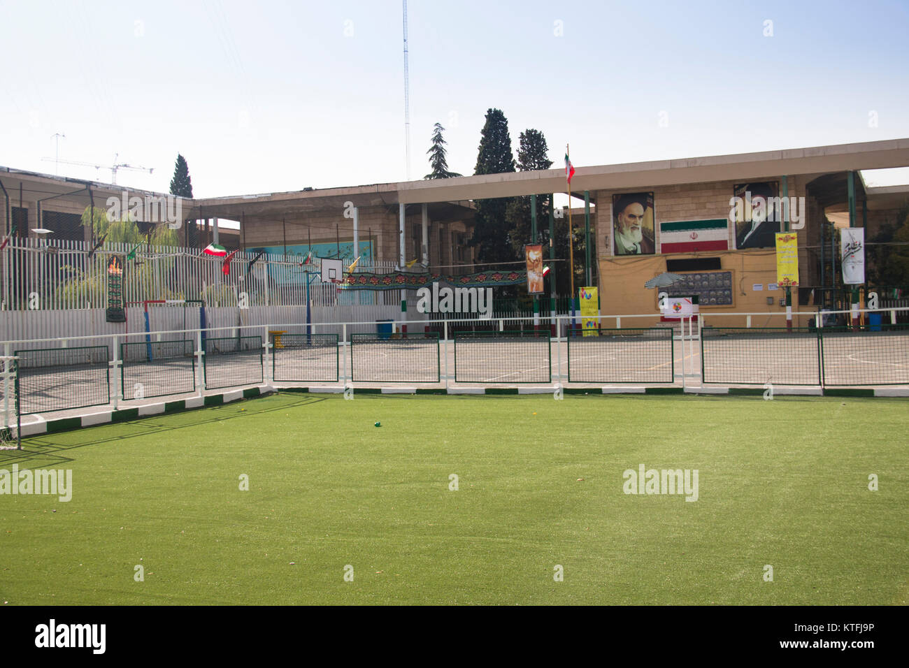 Iranian school girls hi-res stock photography and images - Alamy