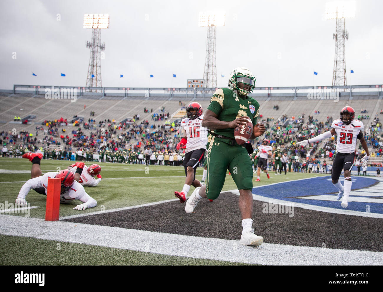 Florida, USA. 23rd Dec, 2017. LOREN ELLIOTT | Times.South Florida Bulls ...
