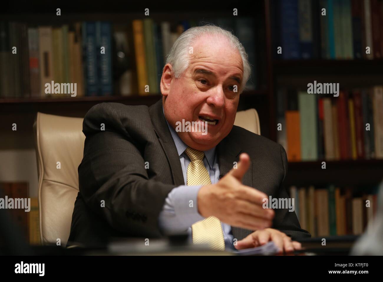 LIMA 23 DE DICIEMBRE DEL 2017. ENTREVISTA AL DR. ALBERTO BOREA ODRÃ A ...