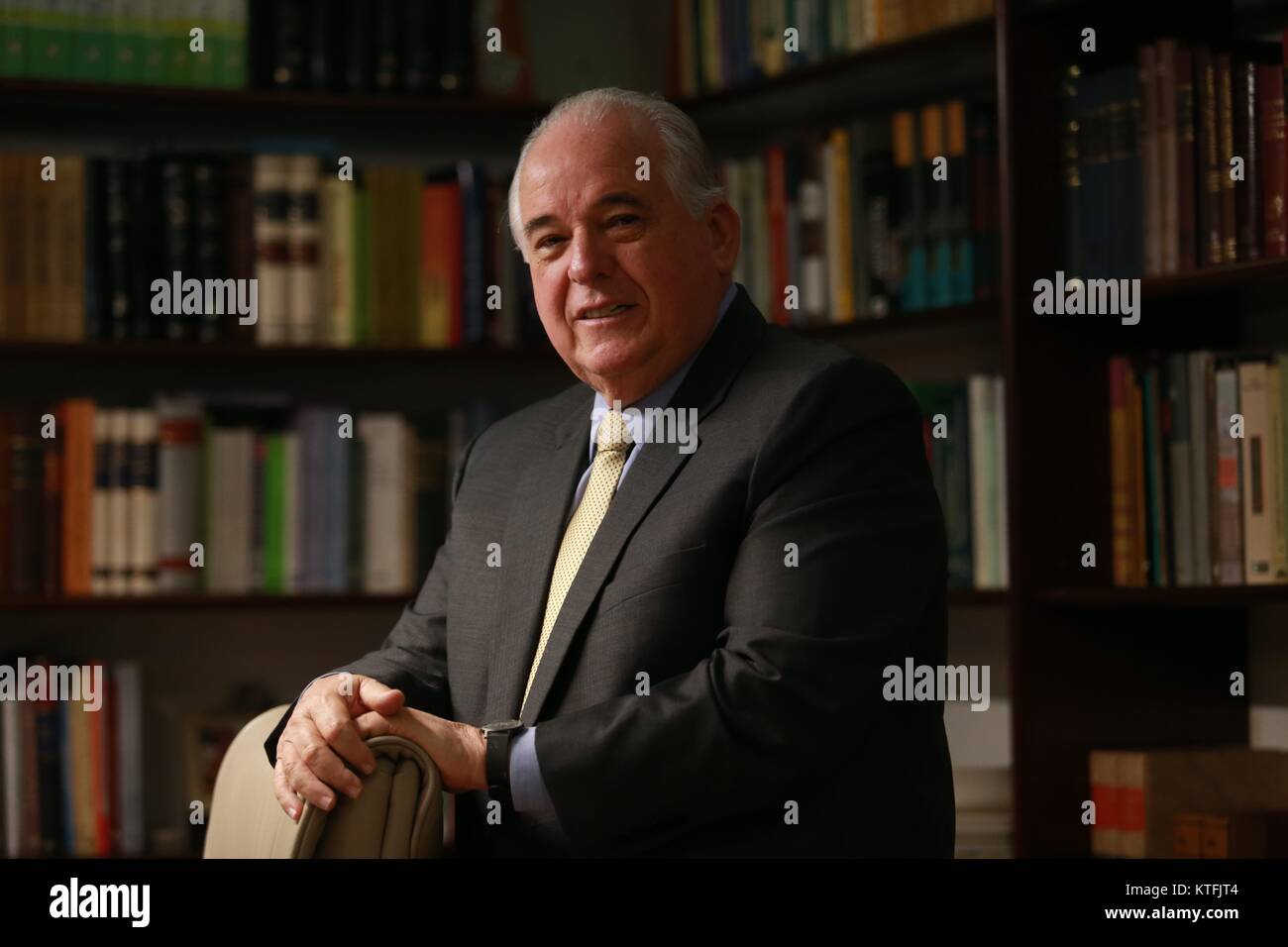LIMA 23 DE DICIEMBRE DEL 2017. ENTREVISTA AL DR. ALBERTO BOREA ODRÃ A ...
