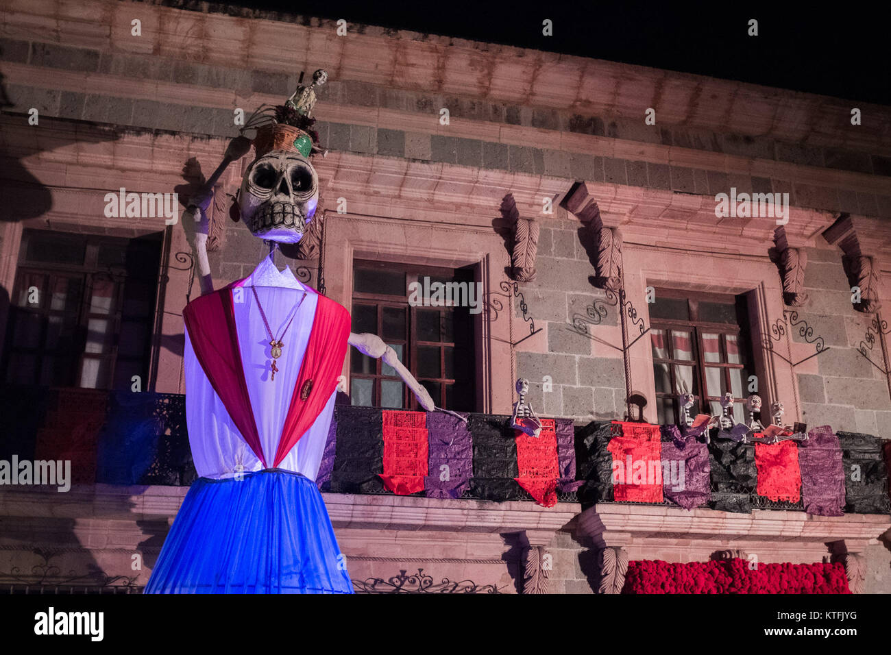 Oaxaca, Mexico. 30th Oct, 2017. People build gigantic skeletal ...