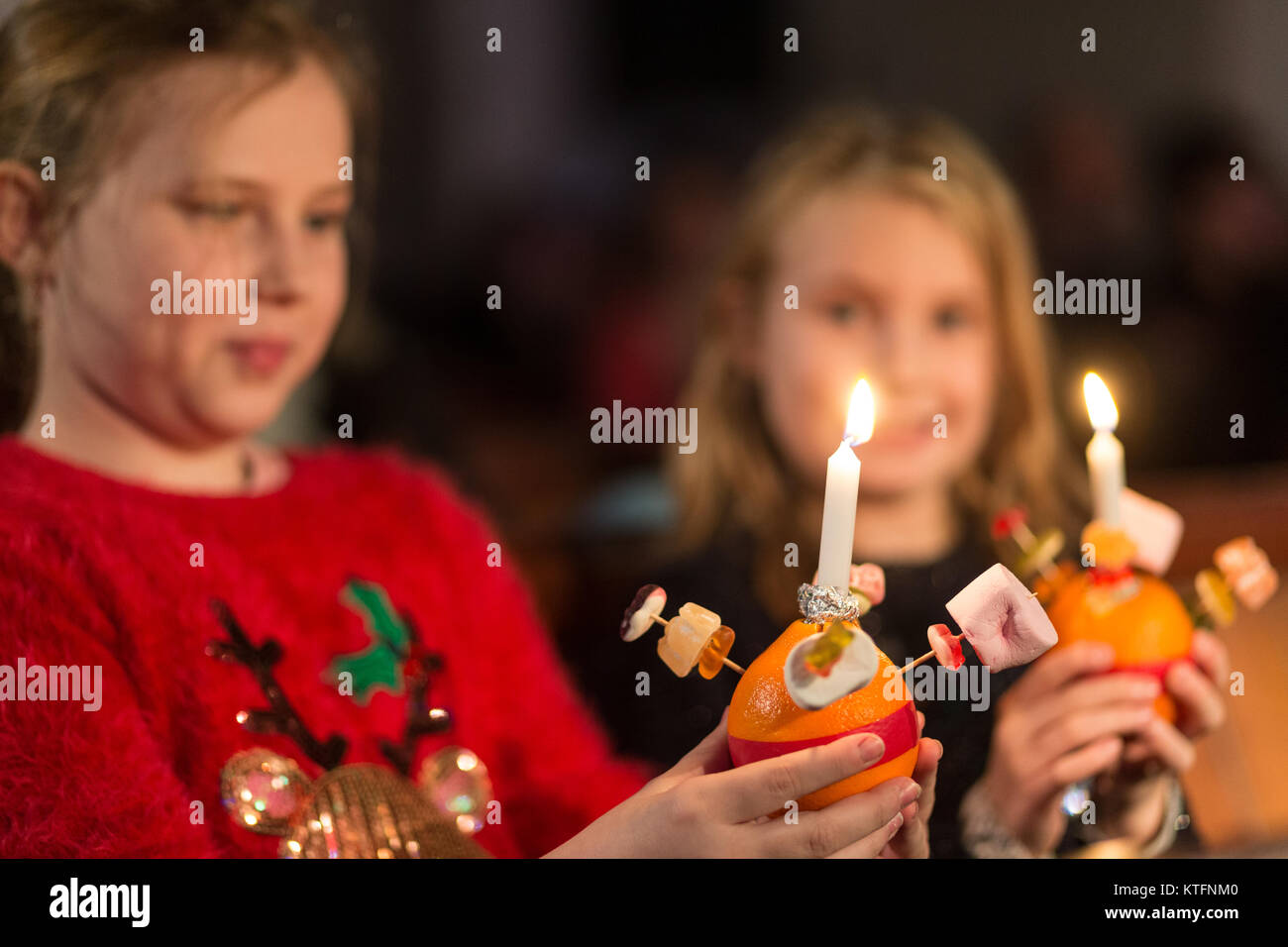 Christingle hi-res stock photography and images - Alamy
