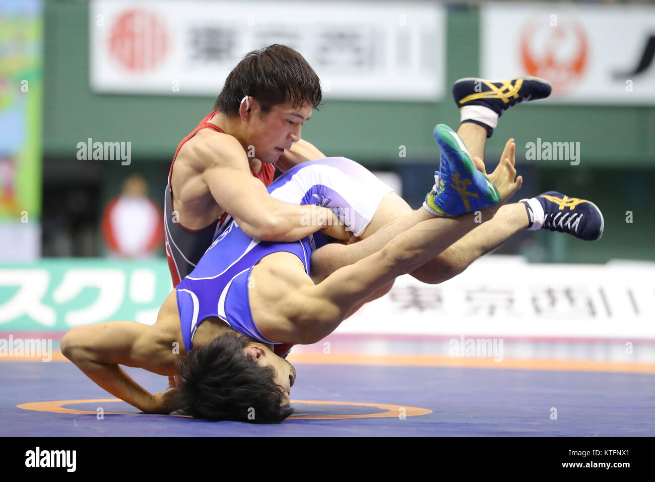 Komazawa Olympic Park Gymnasium, Tokyo, Japan. 23rd Dec, 2017. (Top ...