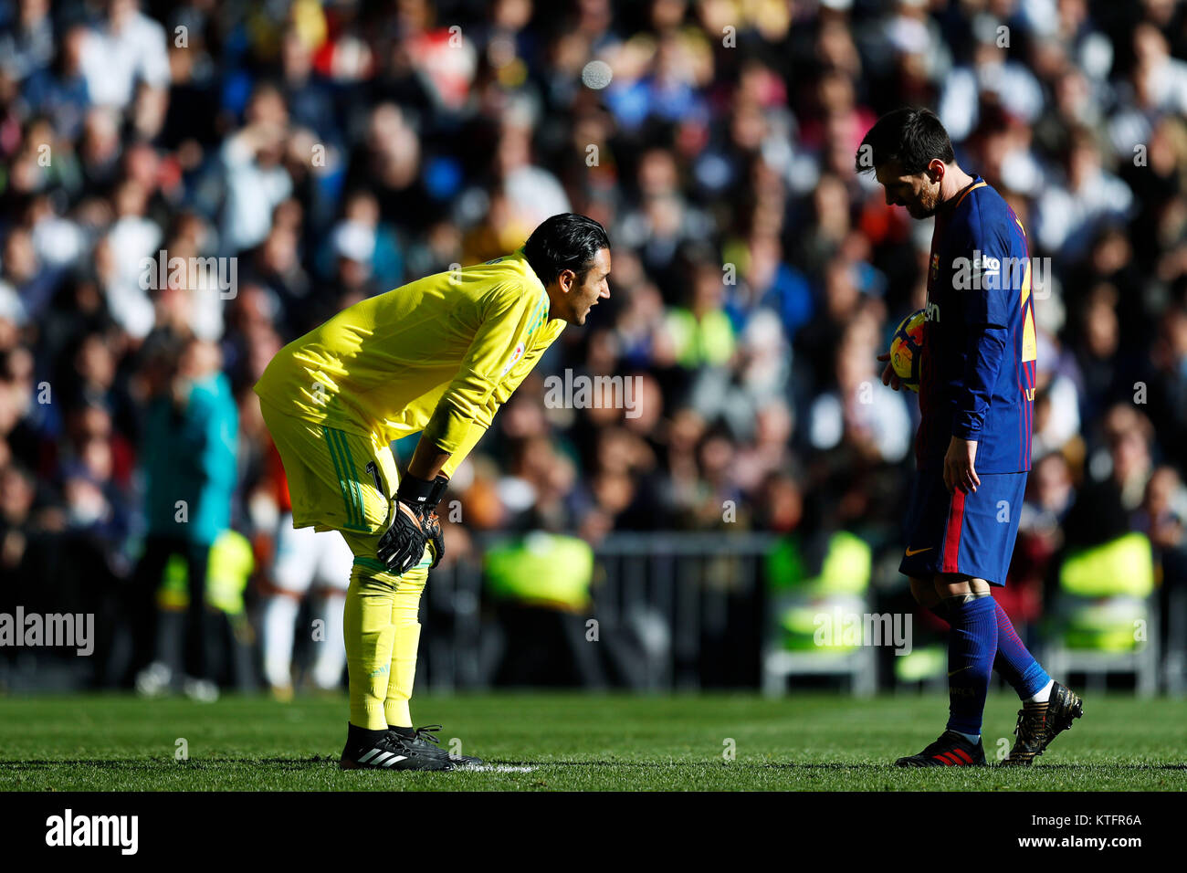 Madrid, Spain. Credit: D. 23rd Dec, 2017. Keylor Navas (Real), Lionel ...
