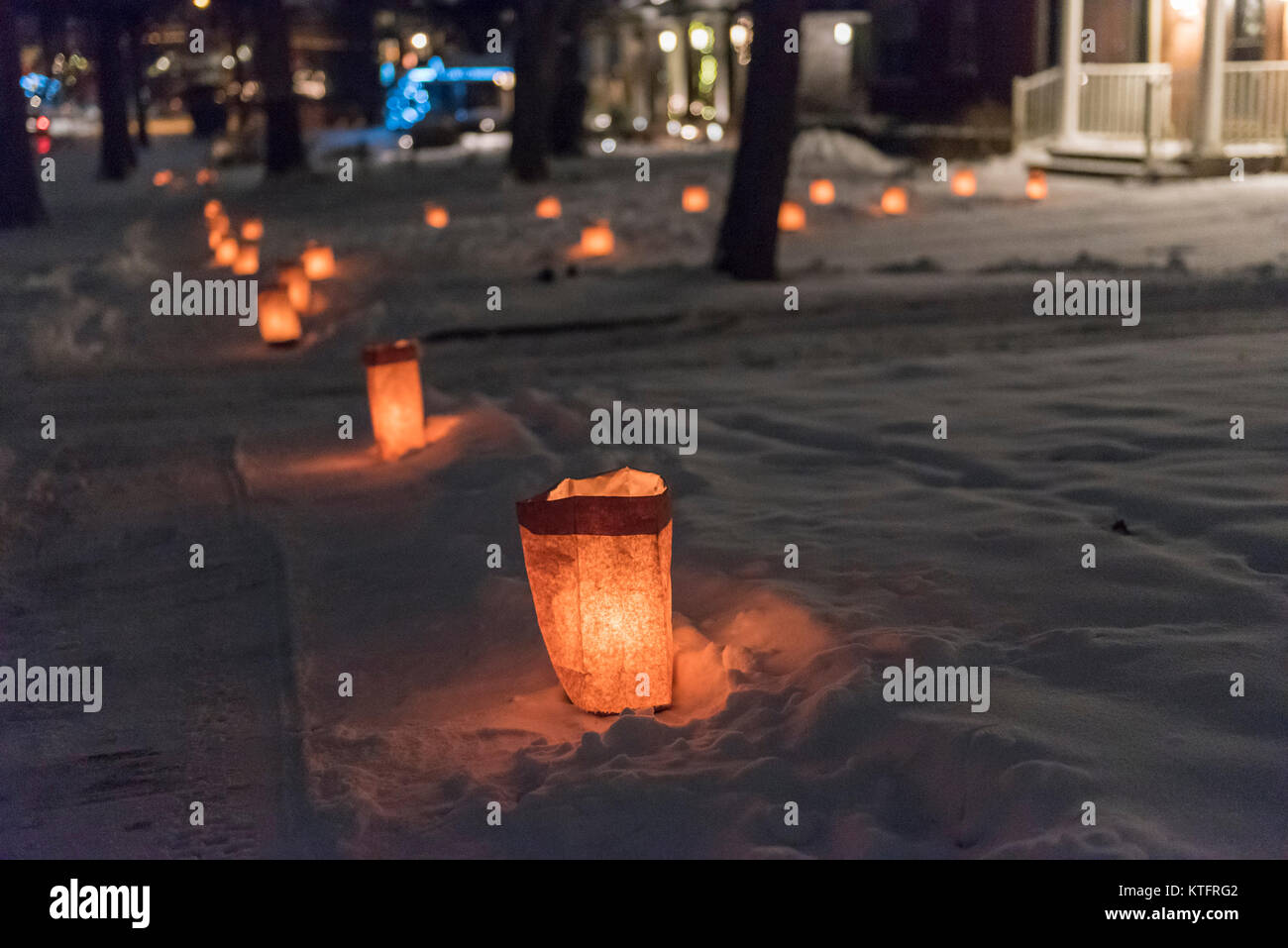 Christmas luminaria lighting hi-res stock photography and images - Alamy
