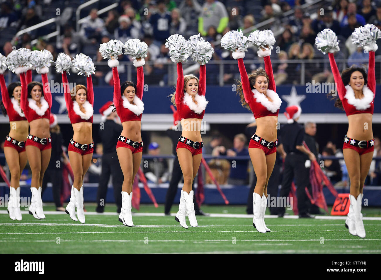 Arlington, Texas, USA. 24th Dec, 2017. Dallas Cowboys cheerleaders ...