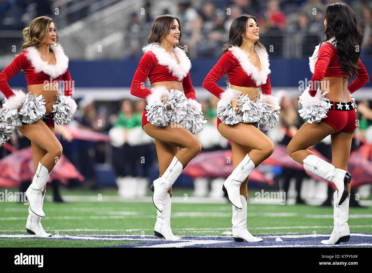 Dallas cowboys cheerleaders perform halftime hi-res stock photography ...