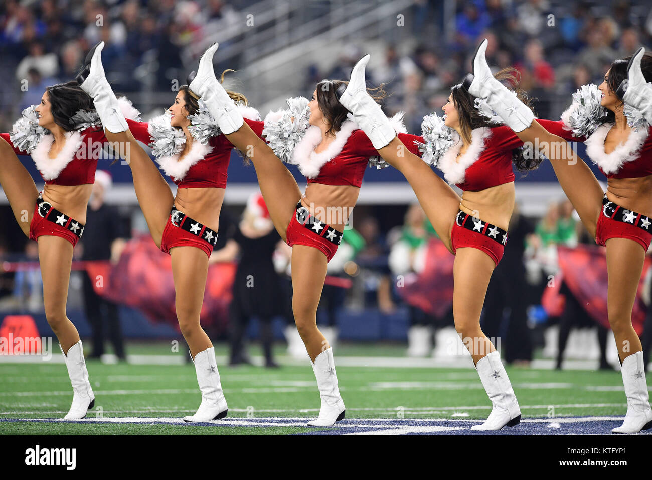 Dallas cowboys cheerleaders perform halftime hi-res stock photography ...