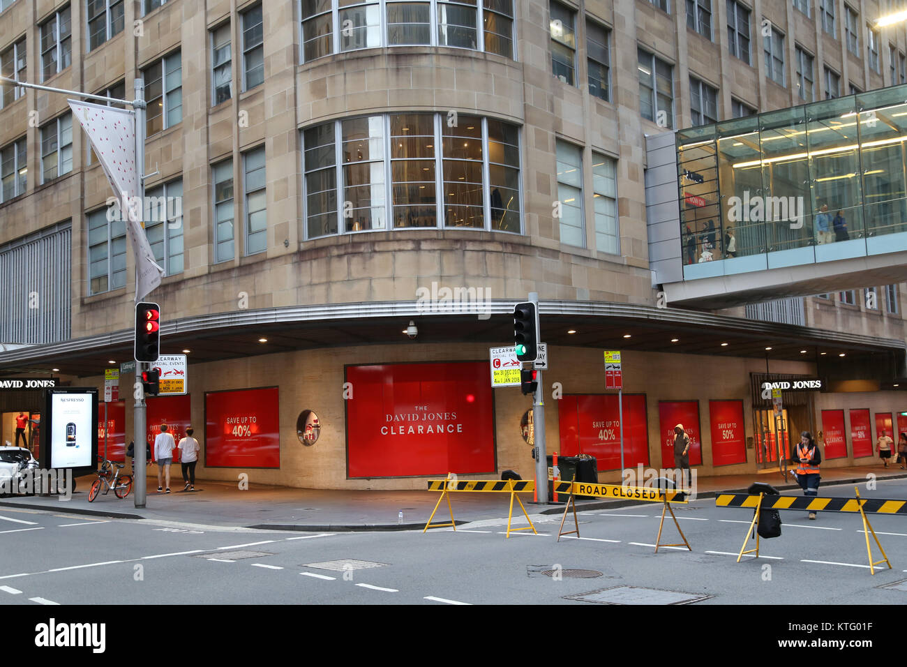 Sydney, Australia. 26 December 2017. Sale signs in the window of the ...