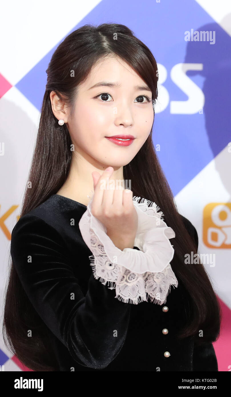25th Dec, 2017. Singer IU Singer IU poses for photos at a K-pop ...