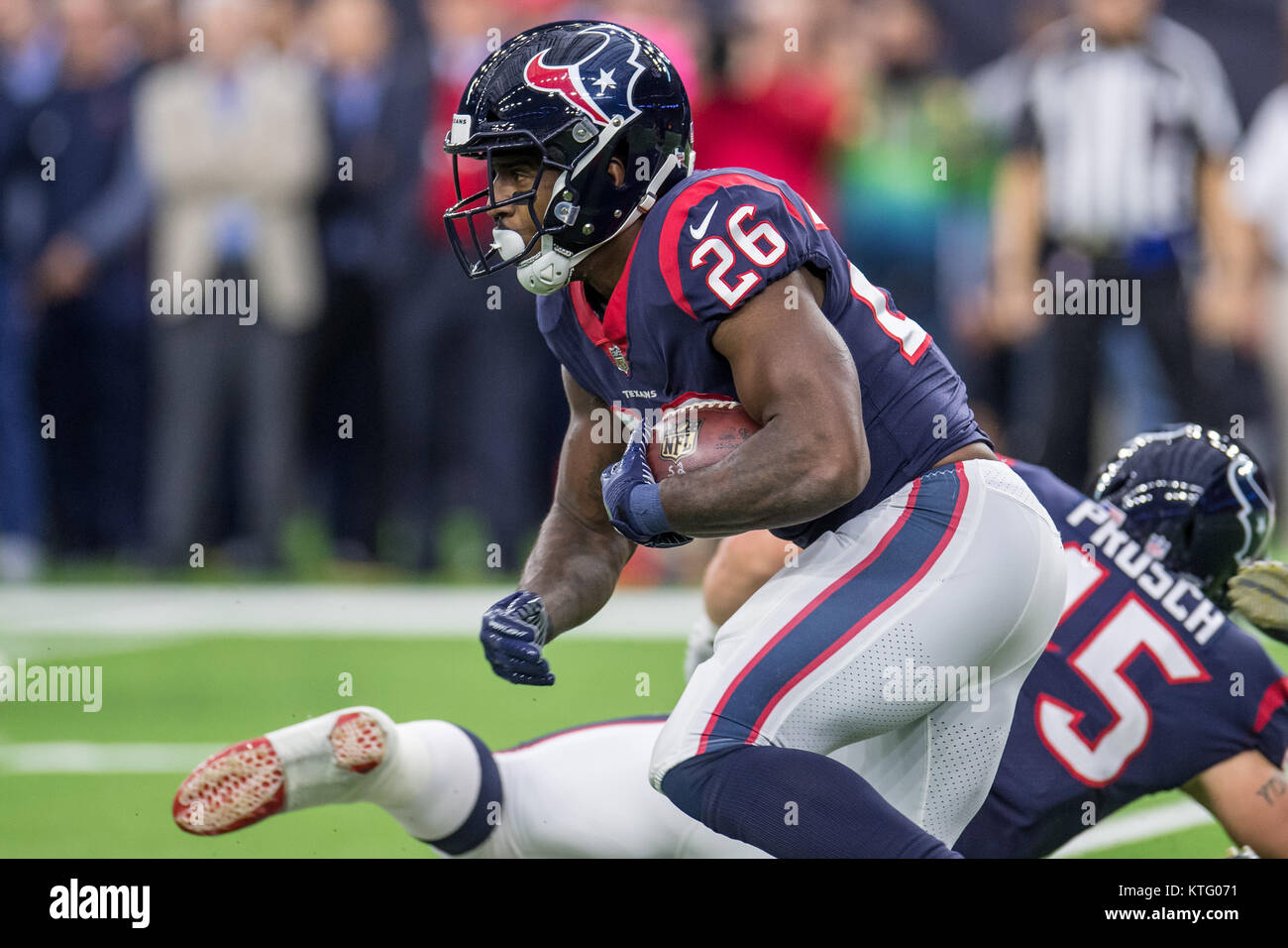 Houston, TX, USA. 25th Dec, 2017. Houston Texans running back Lamar ...