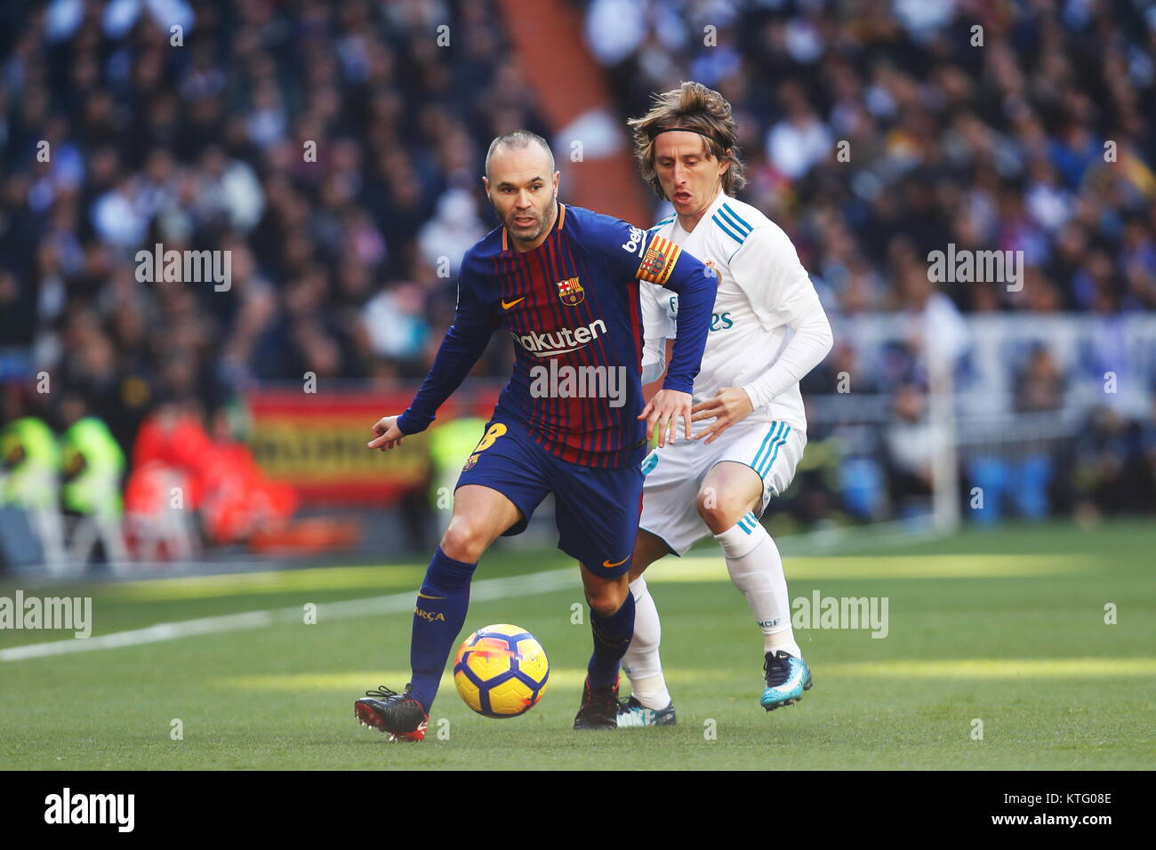 Luka modric iniesta hi-res stock photography and images - Alamy