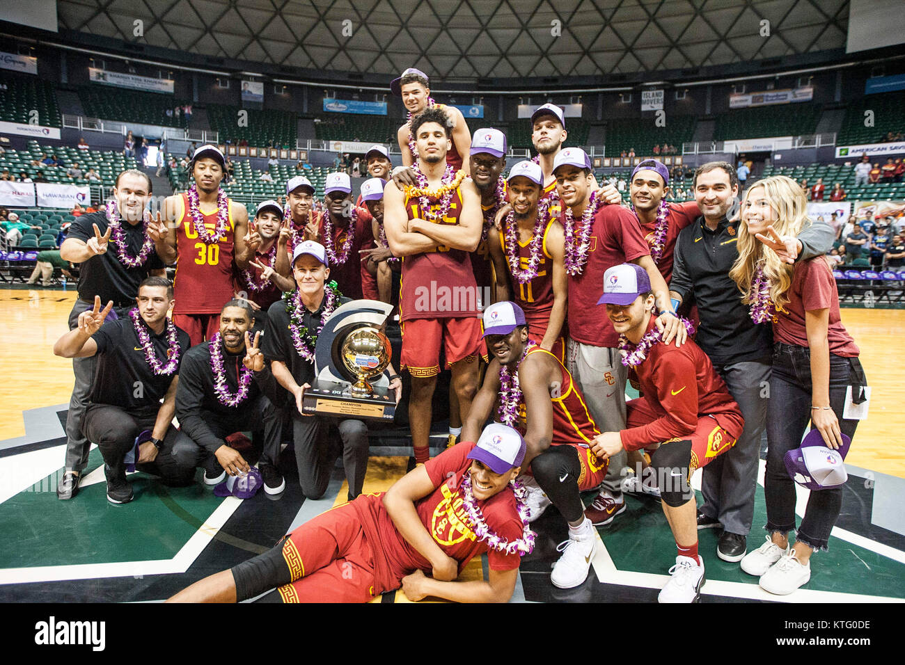 December 25, 2017 - The USC Trojans pose for a team picture after ...