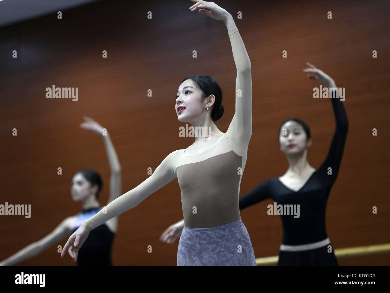 Ballet school china hi-res stock photography and images - Alamy