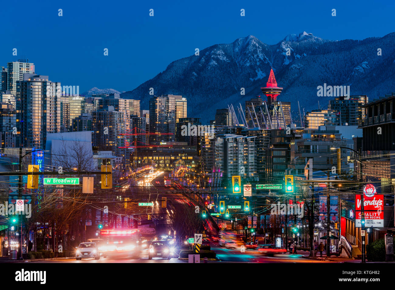 Rush hour morning commute, Vancouver city skyline and North Shore ...