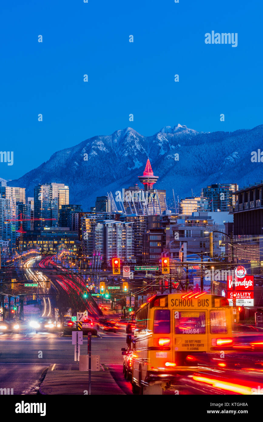 Rush hour morning commute, Vancouver city skyline and North Shore ...