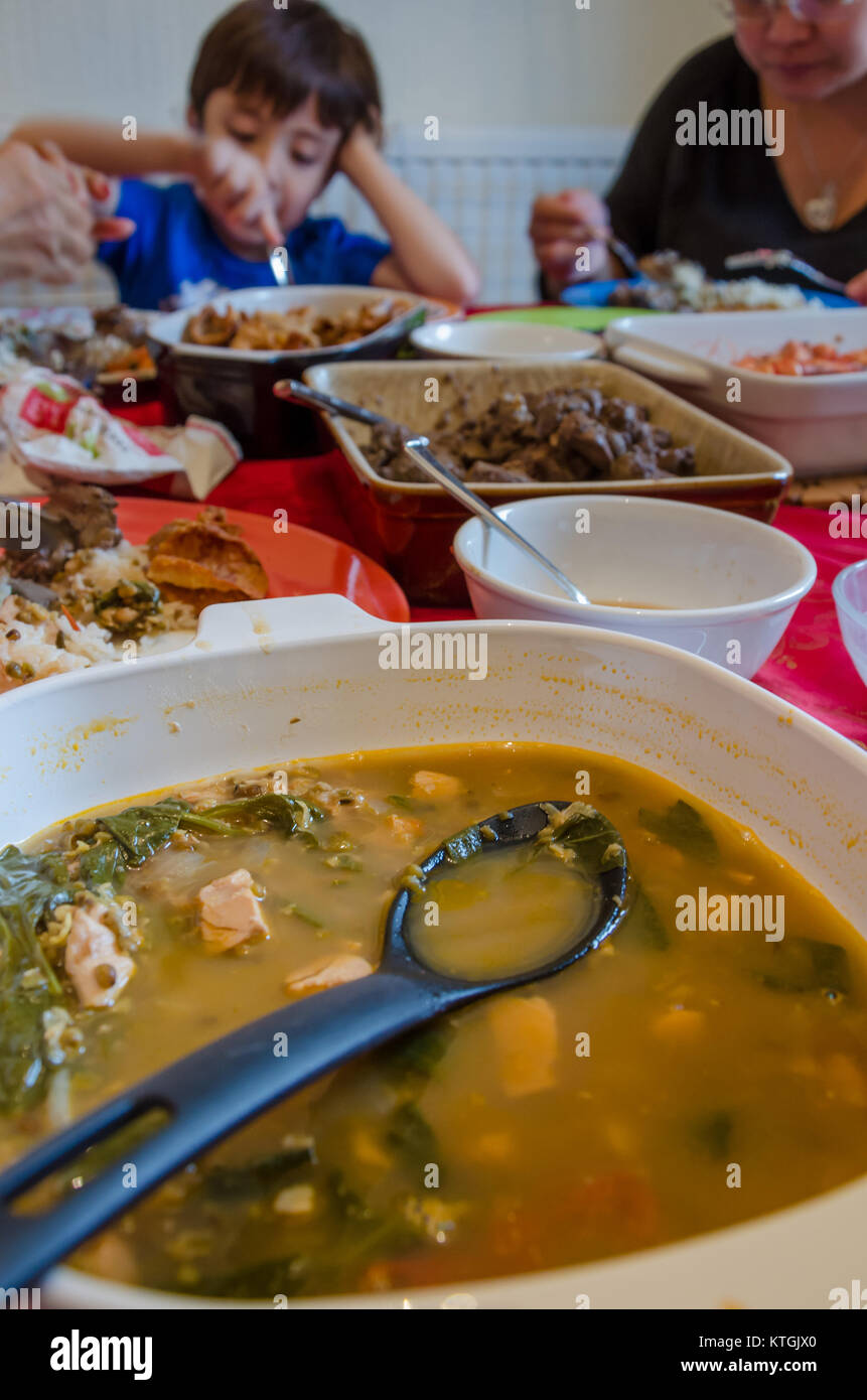 Filipino family eat hi-res stock photography and images - Alamy