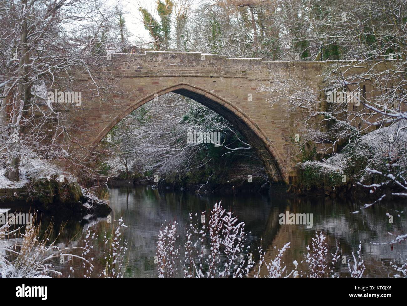 Brig O Balgownie after Snow, 13th Century Gothic Arch Bridge, Old ...