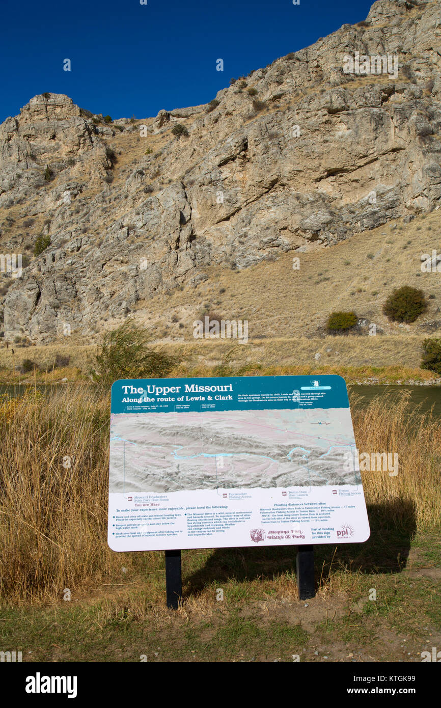 Missouri River cliffs, Missouri Headwaters State Park, Montana Stock ...