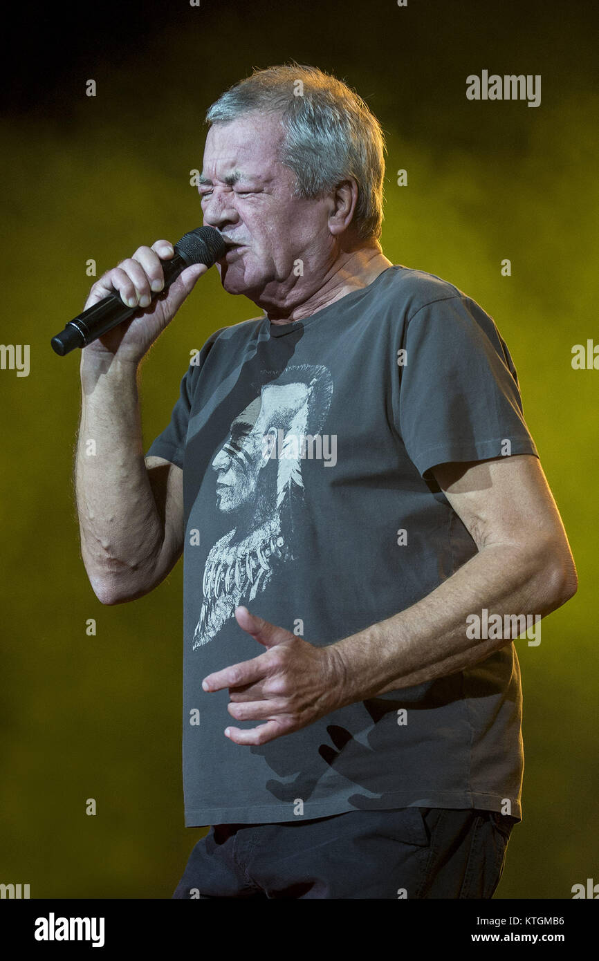 Deep Purple perform at the O2 Arena Featuring: Ian Gillan Where: London ...