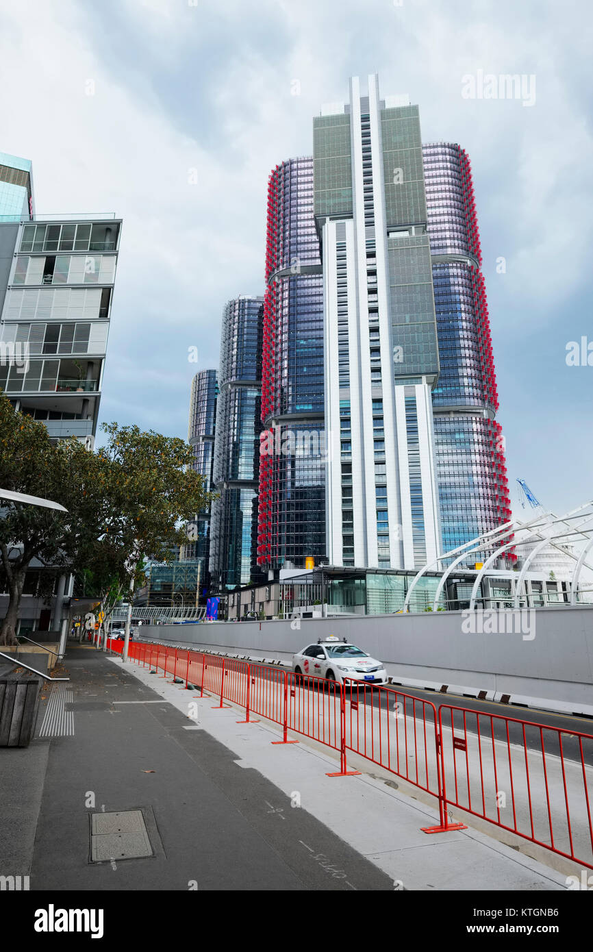 International Towers buildings and Barangaroo South precinct street ...