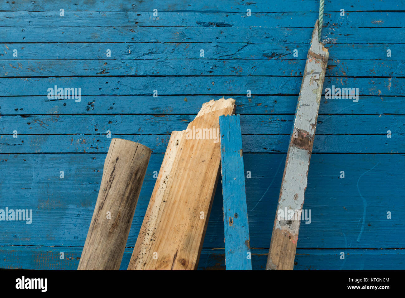 Leaning boards hi-res stock photography and images - Alamy