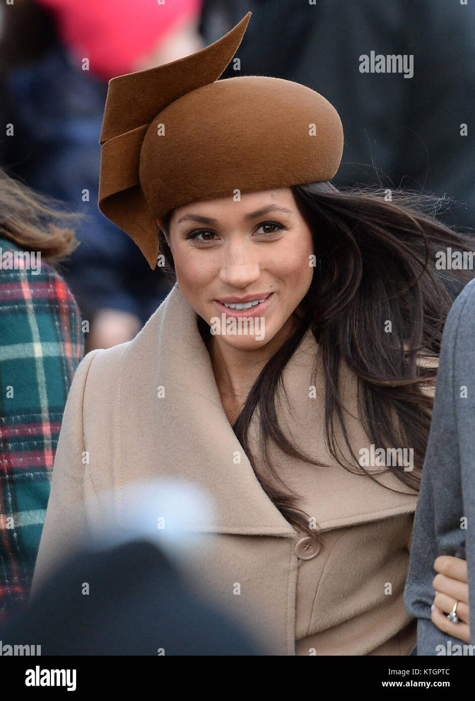 Christmas church service hi-res stock photography and images - Alamy