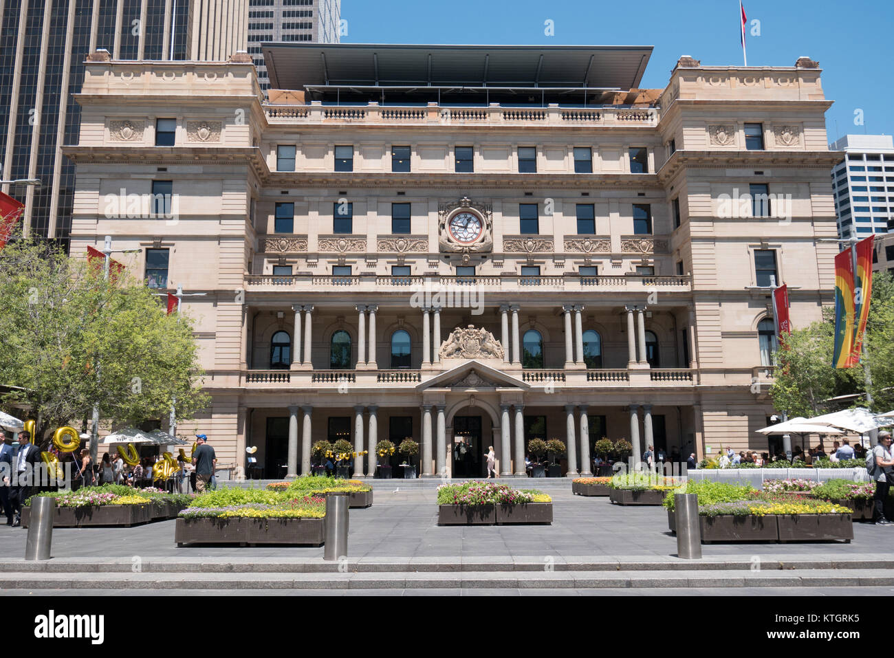 custom house in sydney Stock Photo - Alamy