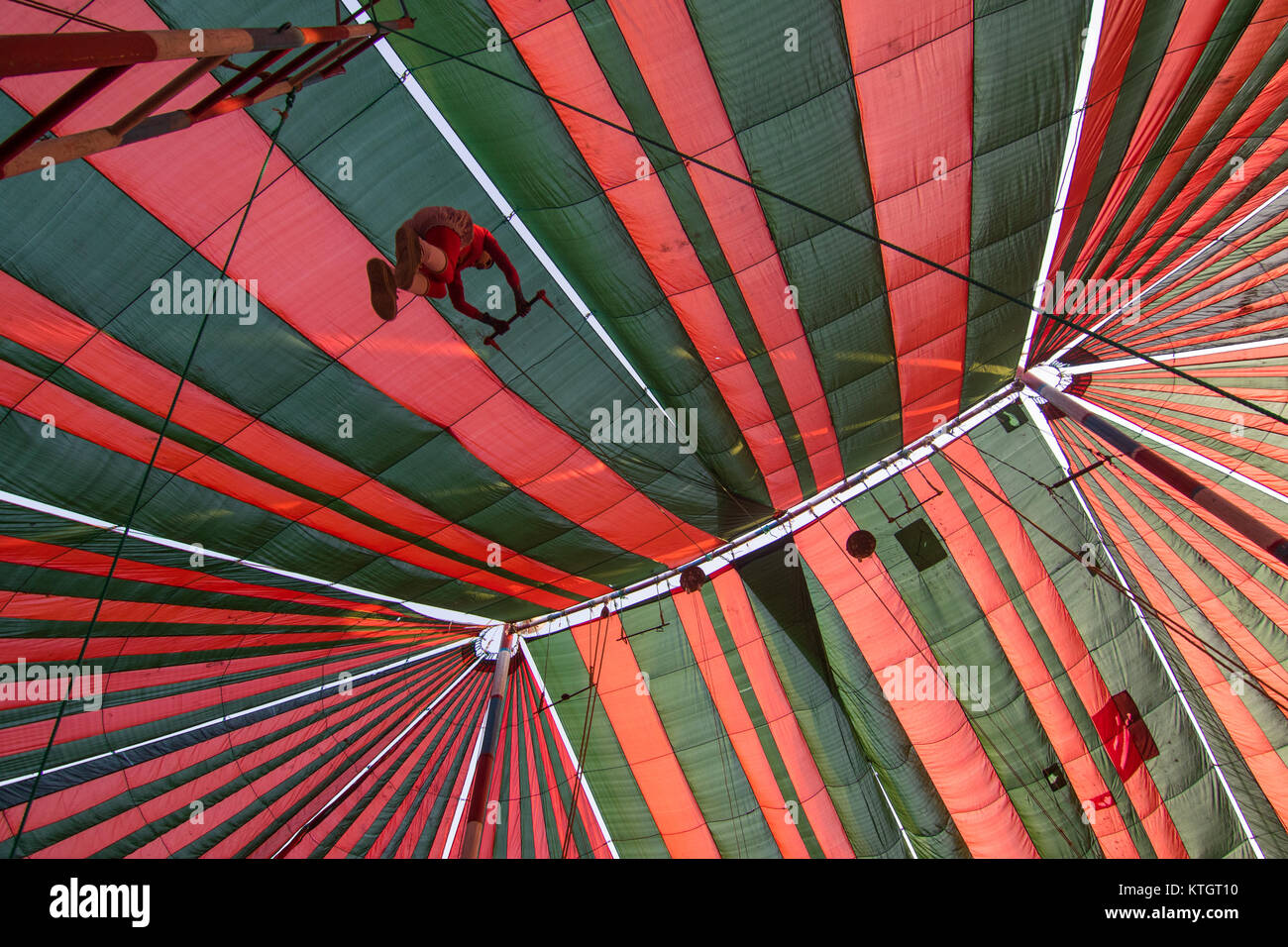 Traditional Circus of Bangladesh Stock Photo - Alamy
