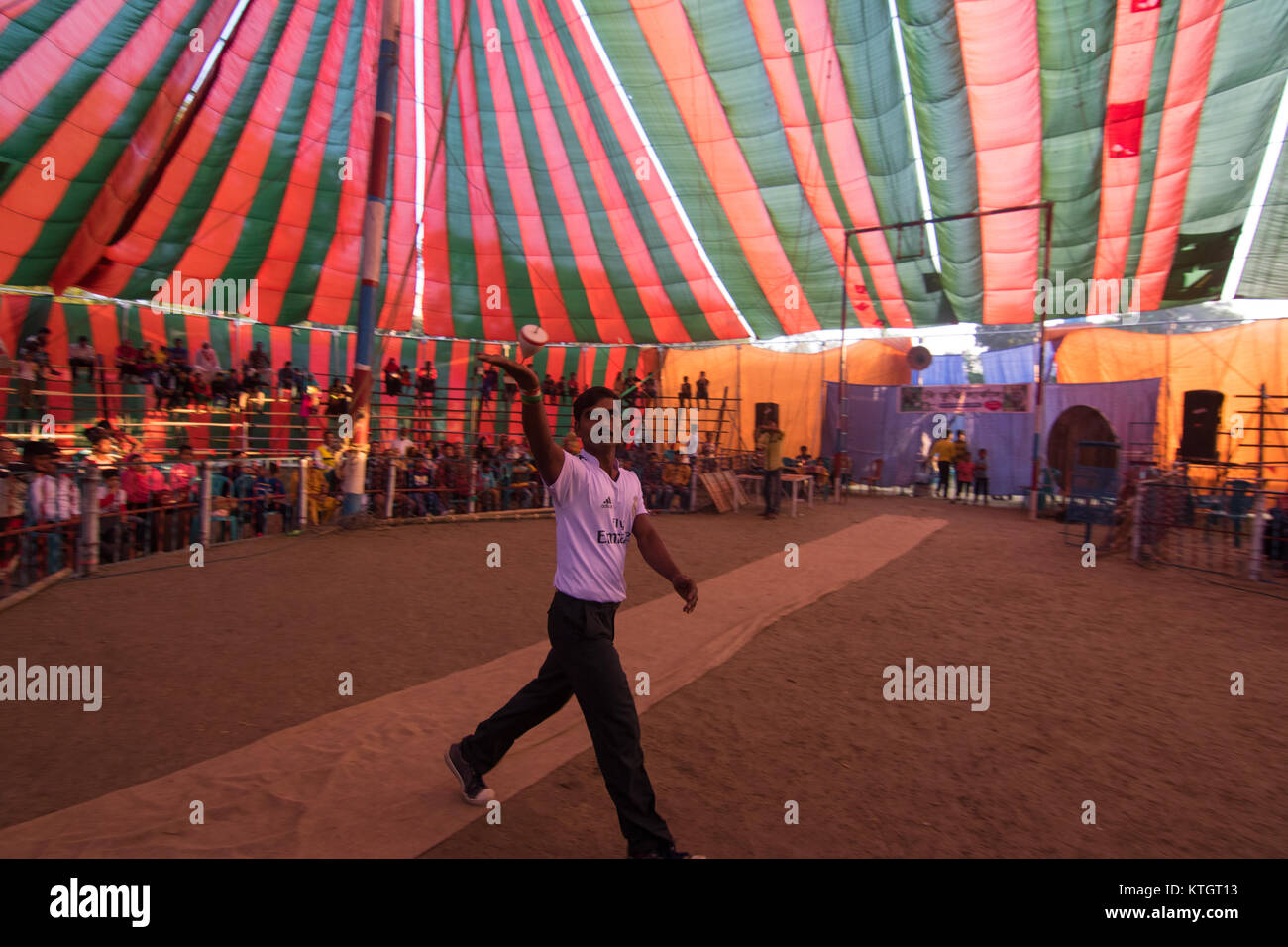 Traditional Circus of Bangladesh Stock Photo - Alamy