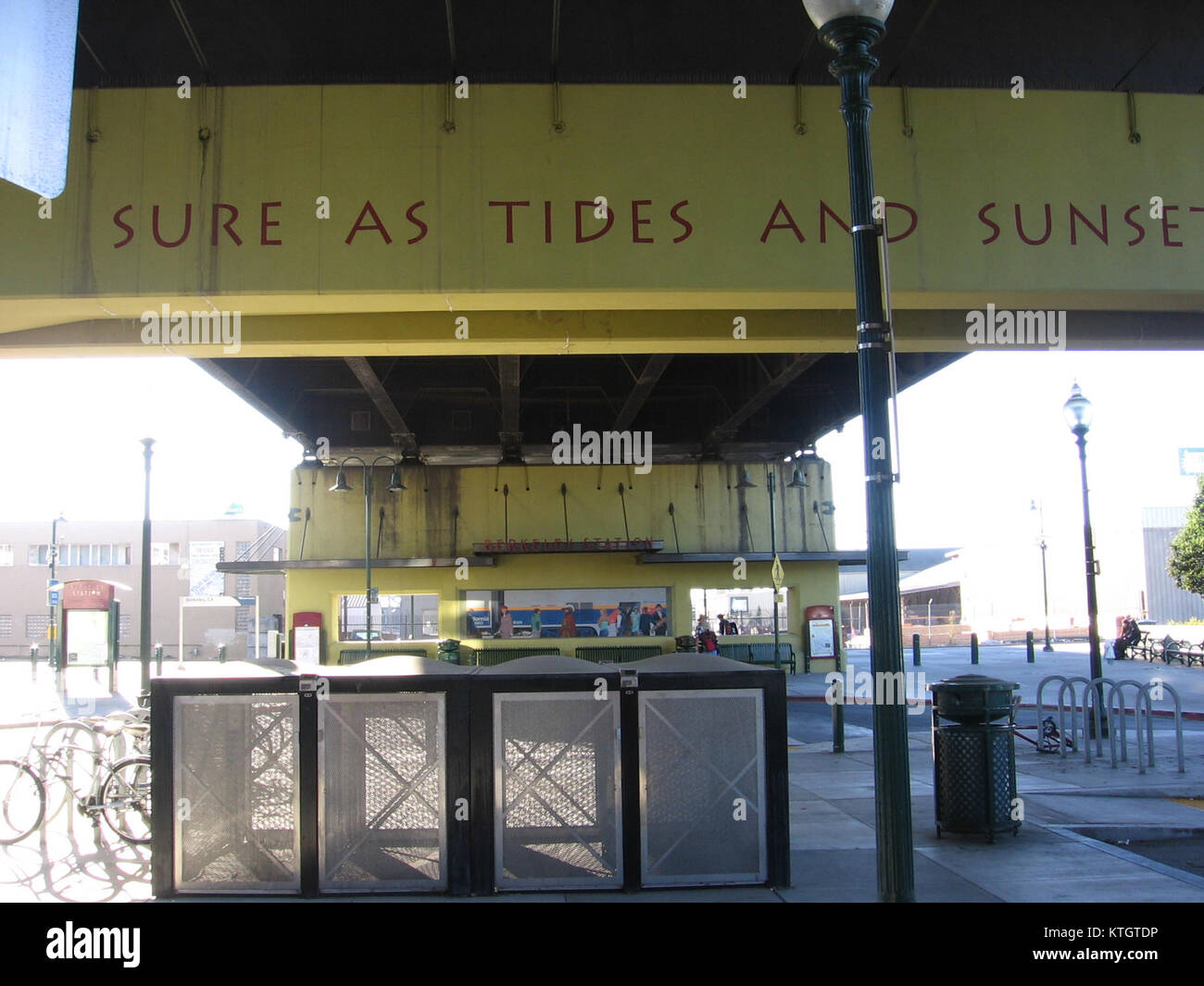 Berkeley station hi-res stock photography and images - Alamy