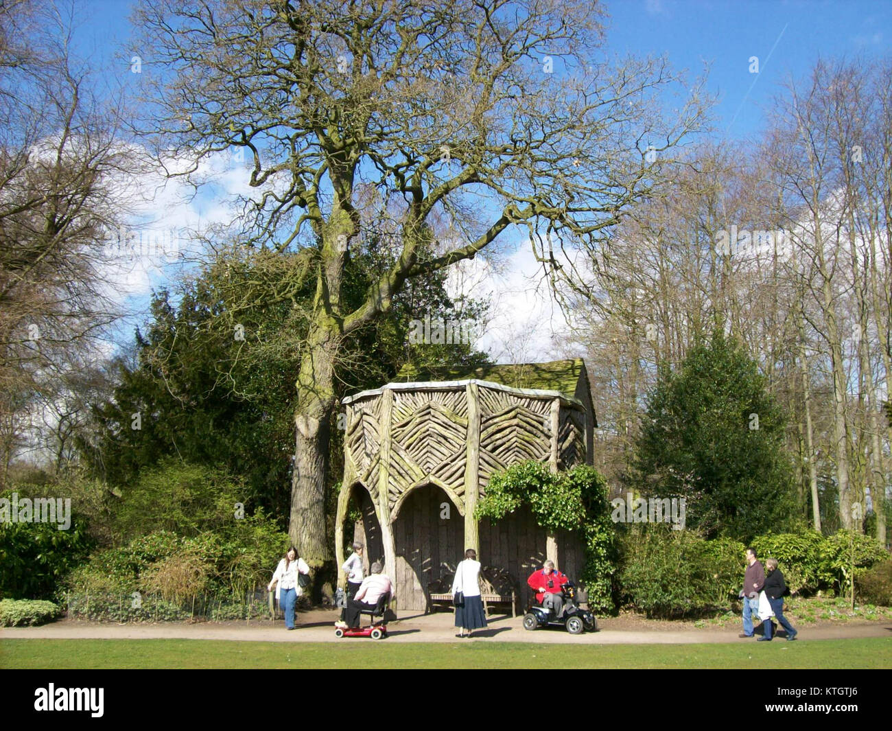 Bark house historic structure hi-res stock photography and images - Alamy