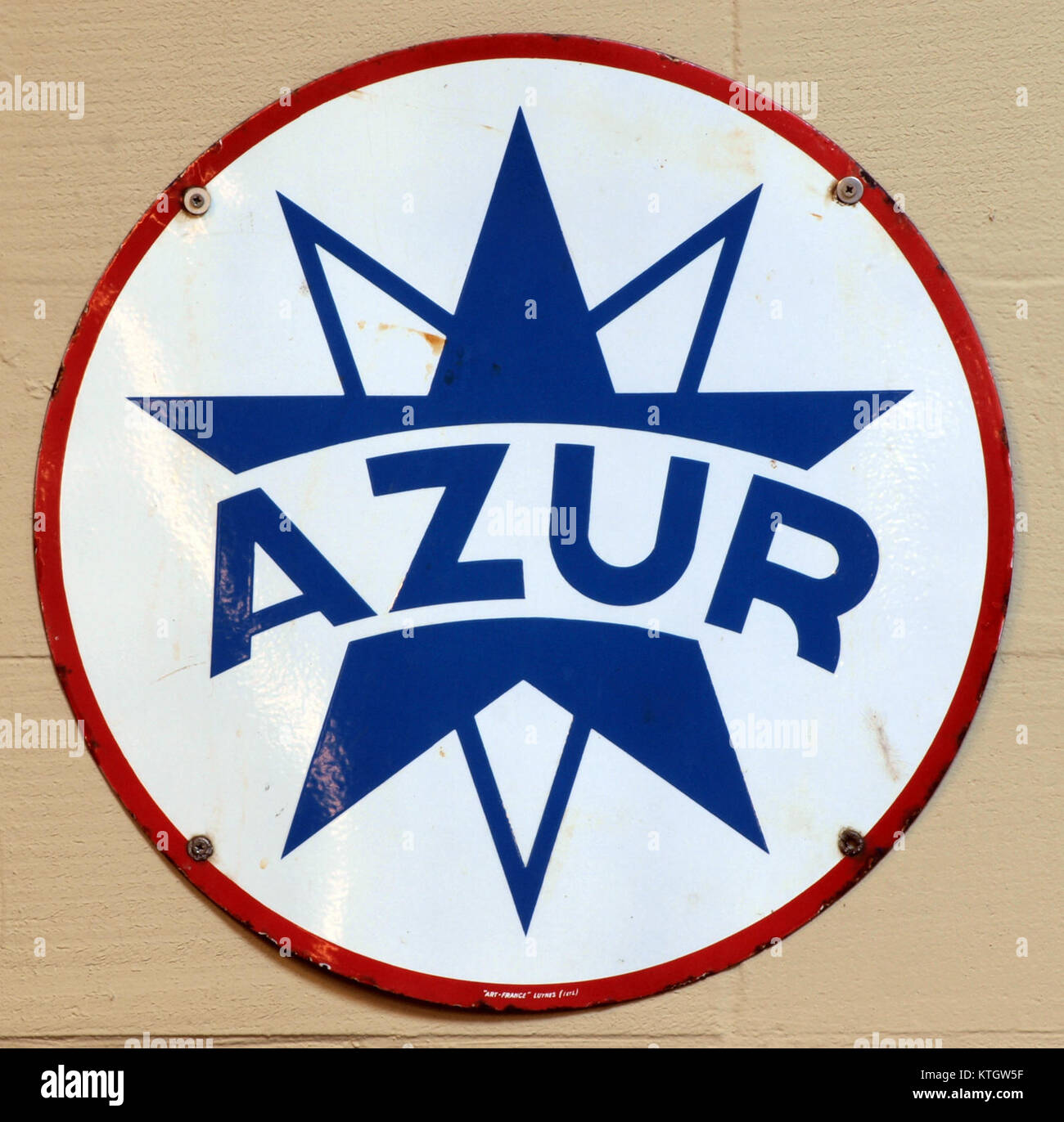 Vintage signage display features hi-res stock photography and images ...