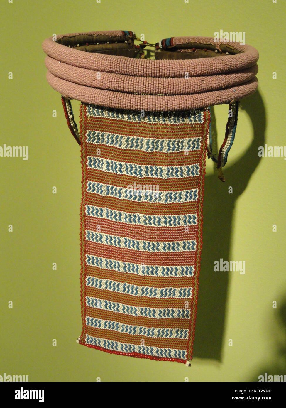 Bead apron hi-res stock photography and images - Alamy