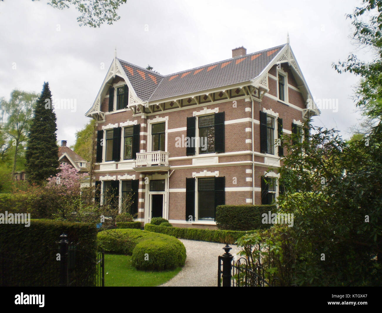 Wilhelminalaan 14 is a historical building located in Baarn ...