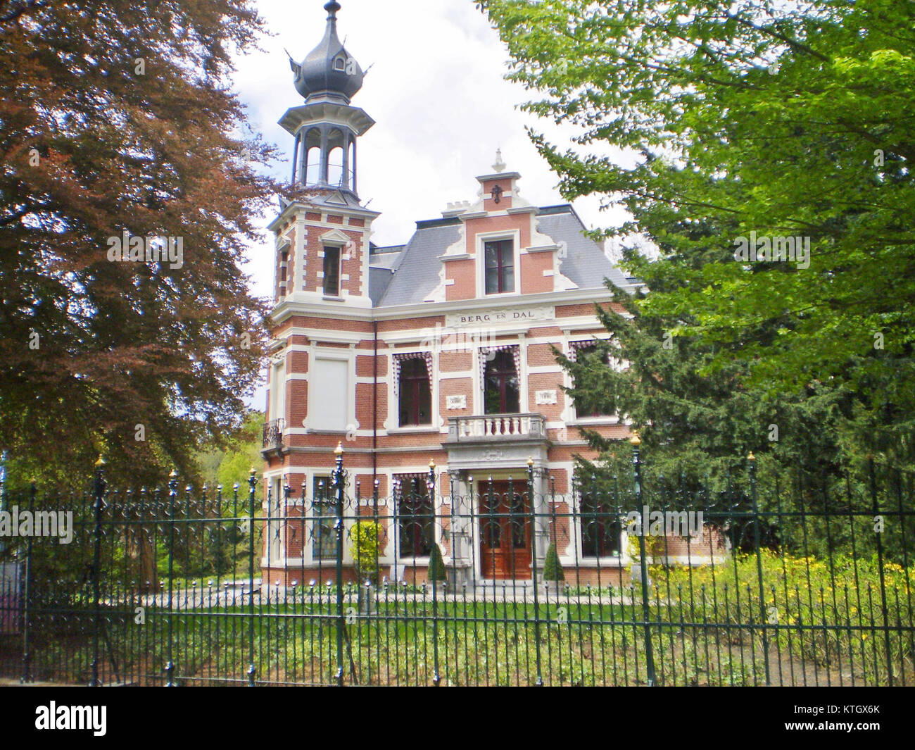 Baarn Berg en Dal Lenneplaan is a picturesque area in the Netherlands ...
