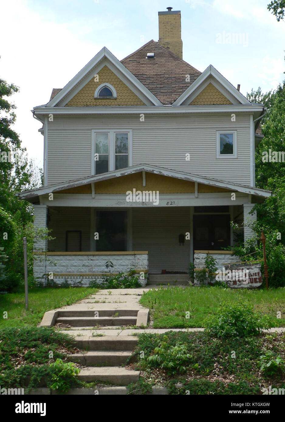 This is a photograph of a location at 821 N 11th Street in Beatrice ...