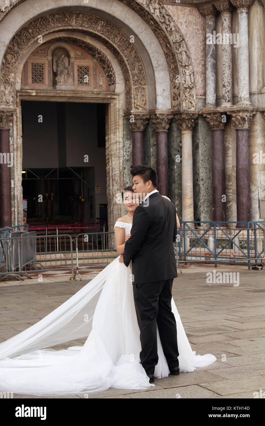 Young italian couple getting married hi-res stock photography and ...