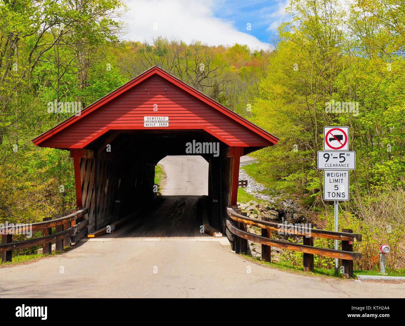 Newfield hi-res stock photography and images - Alamy