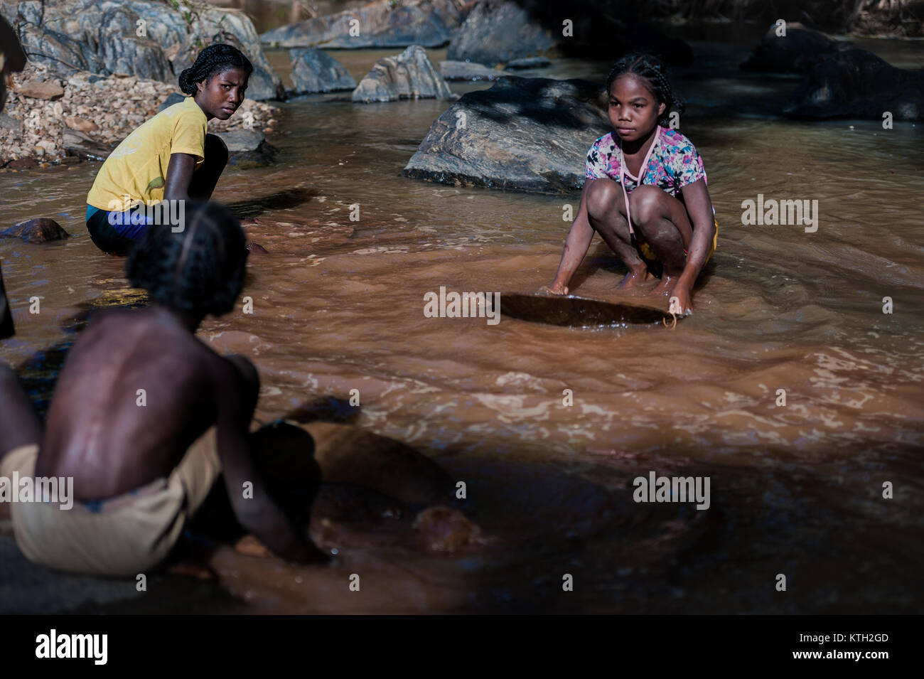 Child mining labour hi-res stock photography and images - Alamy