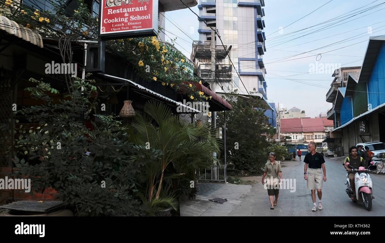 Khmer Food Restaurant Nary Kitchen Bar and Cooking School Battambang ...
