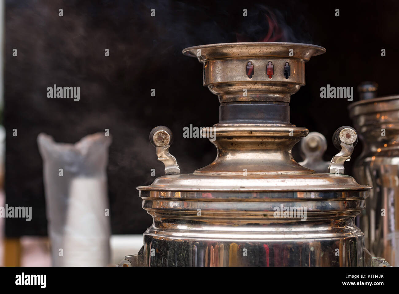 Traditional Russian samovar Stock Photo - Alamy