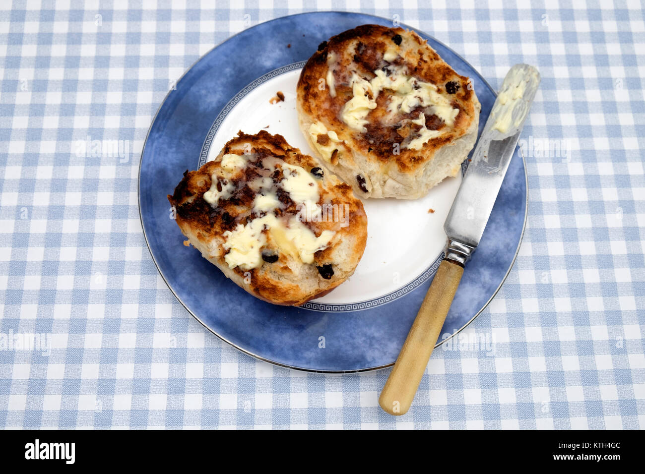 Tea cake hi-res stock photography and images - Alamy
