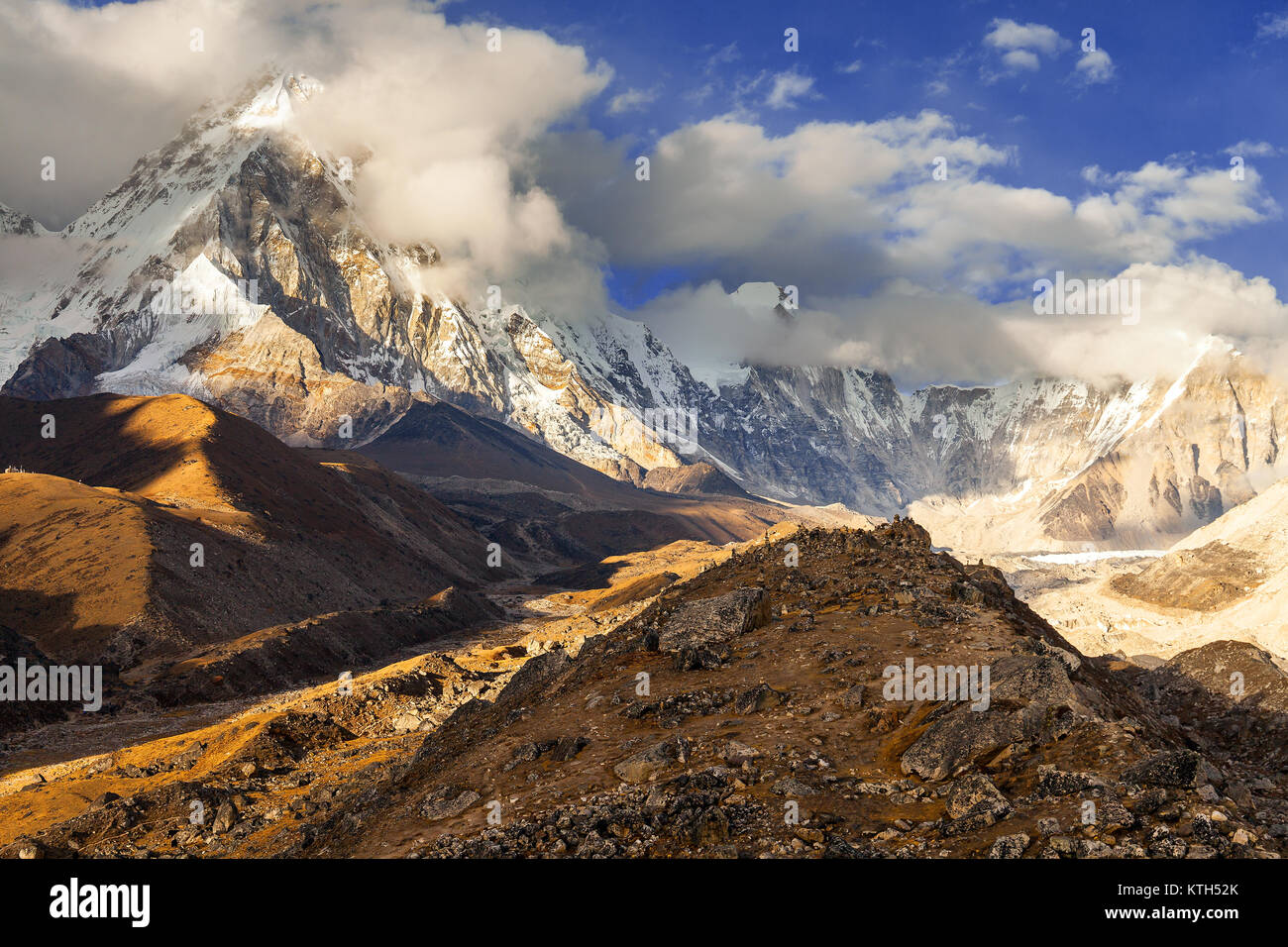 mountains in Himalayas, Nepal Stock Photo - Alamy