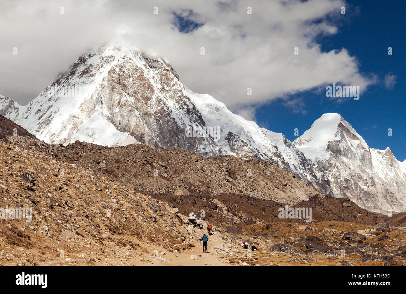 snowy mountains. Nepal, Himalayas Stock Photo - Alamy